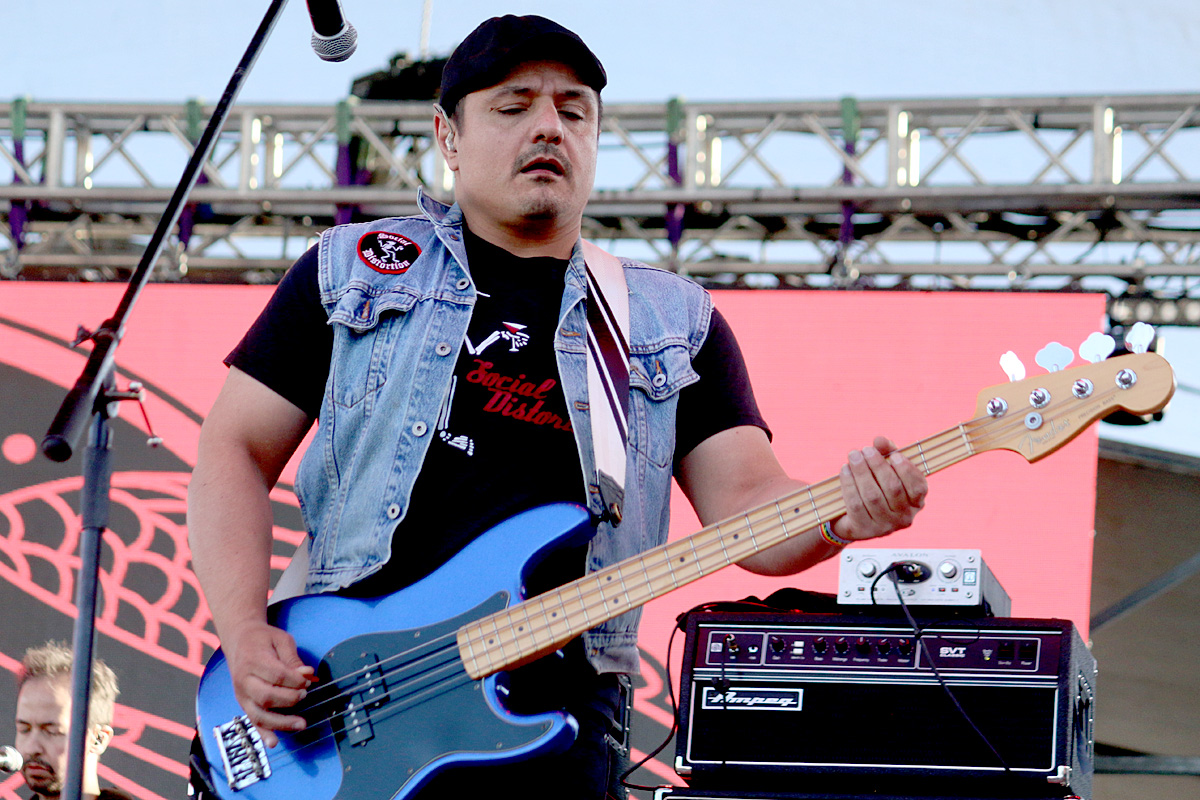 División Minúscula en el Pachuca Rock Fest 2022 – Revista Luna Negra